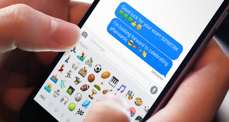 Guide: How to send emojis via the Messages app on the iPhone| iOS 9 ...