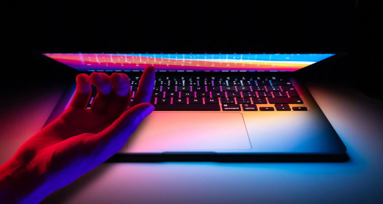 Touch Screen Macs – is Apple bringing touch to macOS? - TapSmart