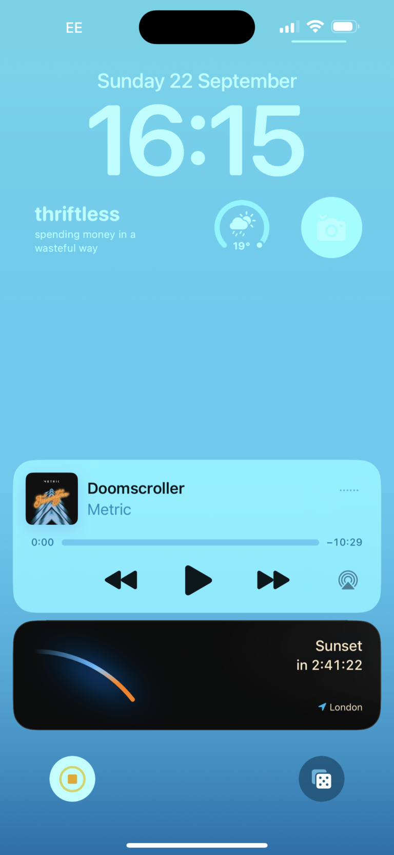 Customize your iPhone’s iOS 18 Lock Screen controls with these 18 great ...