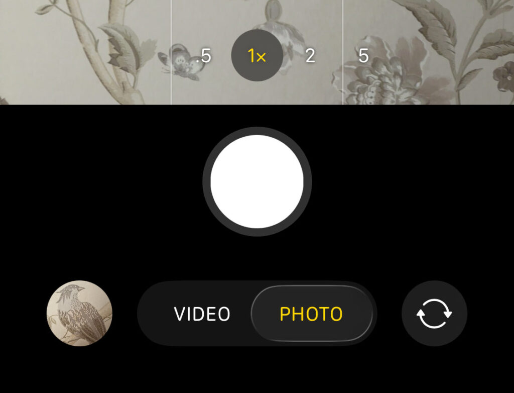 iOS 26's Camera app redesign keeps things clean, but hides familiar ...